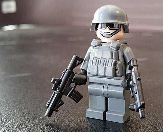 Operator - PCV (Powered Combat Vest) for LEGO Minifig - BrickArms – The ...