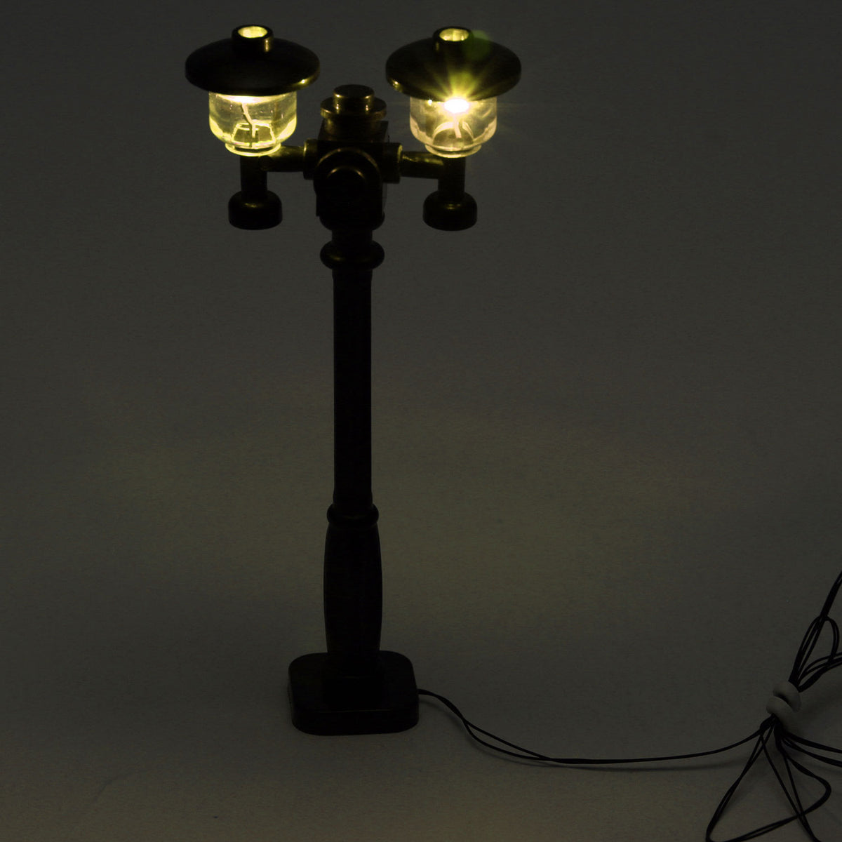 Light-Up Lamp Post (Black) w/ Yellow Light for LEGO Layouts – The Brick ...